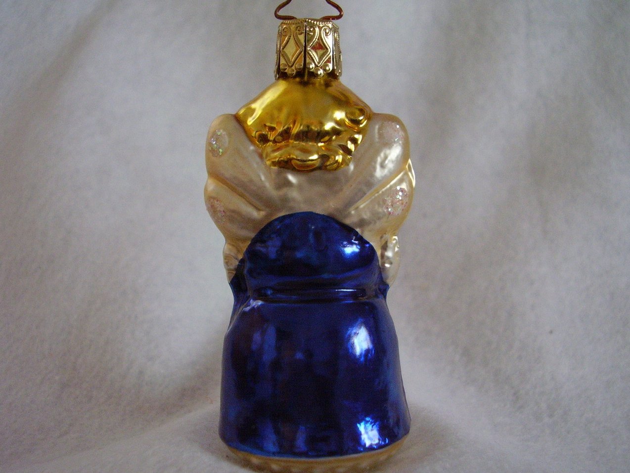 Inge Glas Angel Holding Star Christmas Ornament Retired