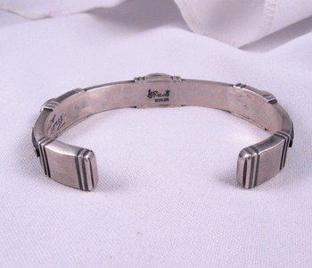 Gary Reeves ~ Navajo ~ Old Style Sterling Silver Turquoise Bracelet