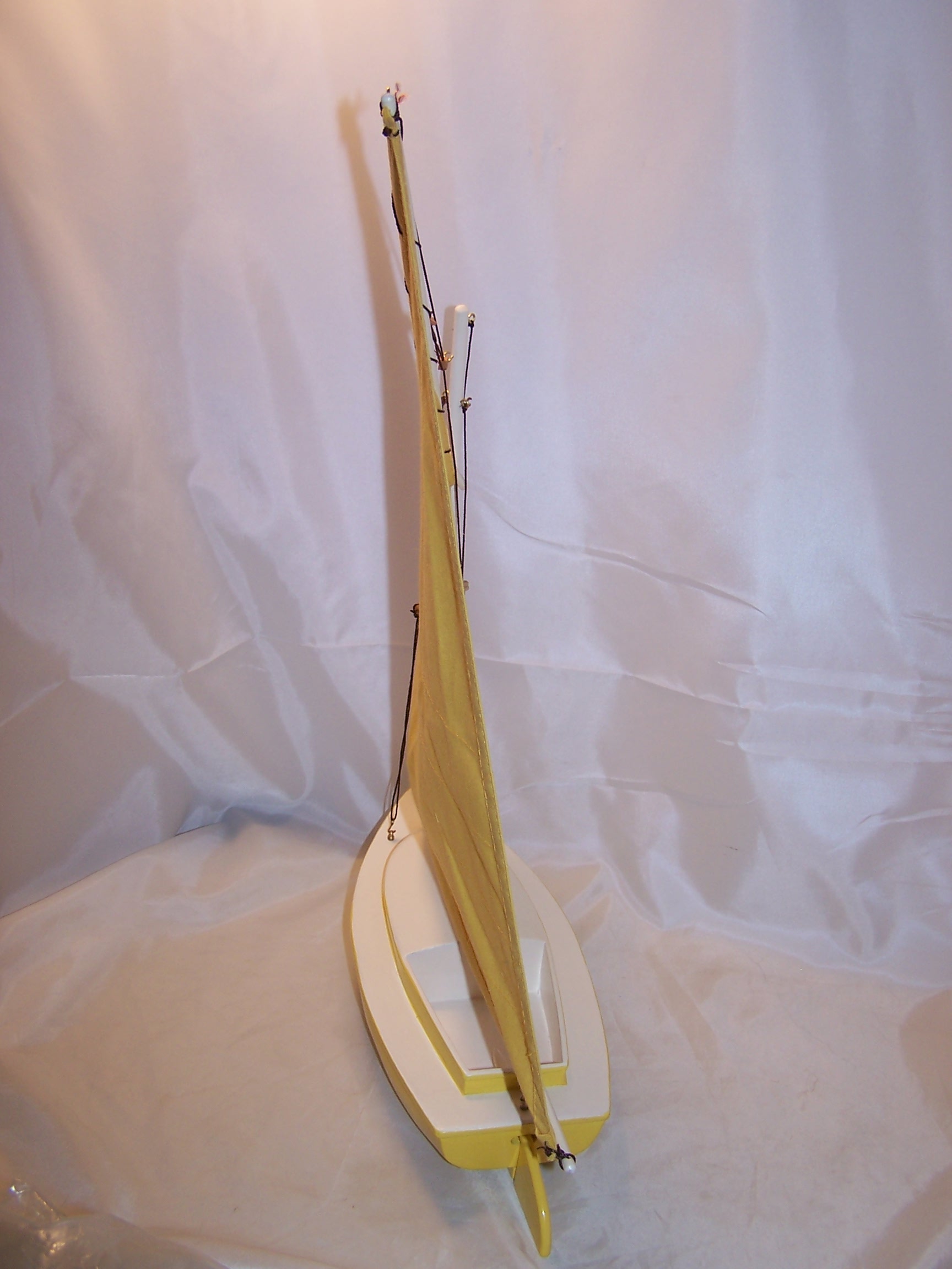 Sailboat, Barnegat Bay Catboat Model, Floats, Yellow, White