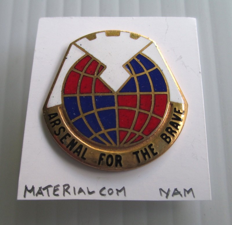 1 Material Command Insignia Pin, U.S. Army Vietnam