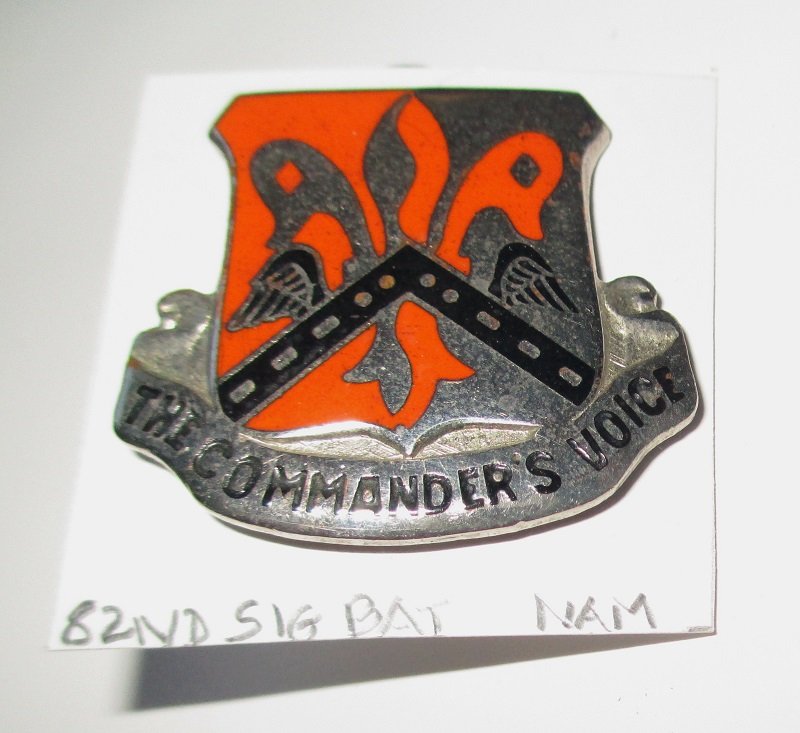82nd Airborne Signal Battalion Insignia Pin, Vietnam Era
