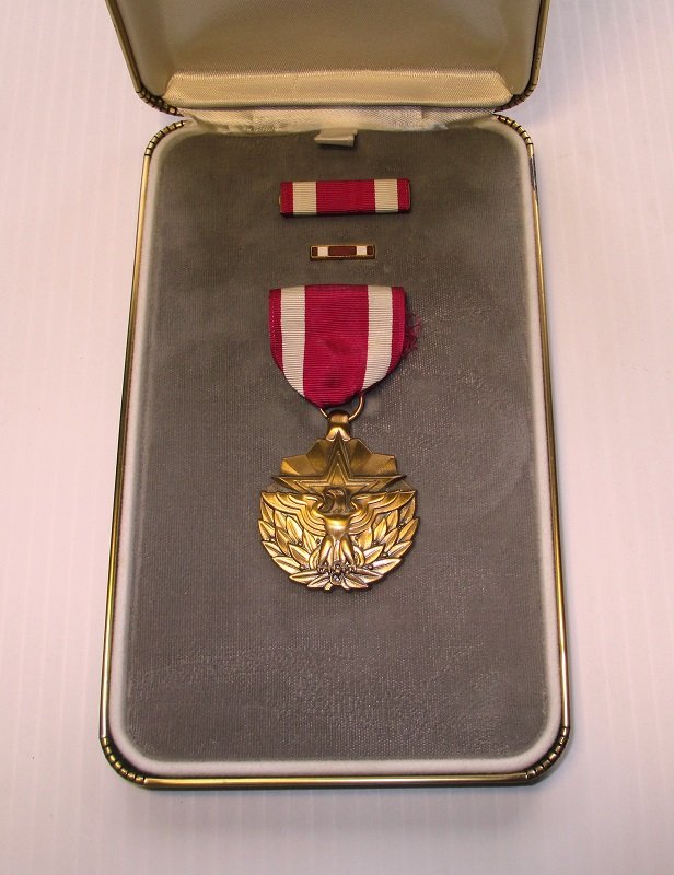 United States Meritorious Service Medal, Ribbon Bar, Pin