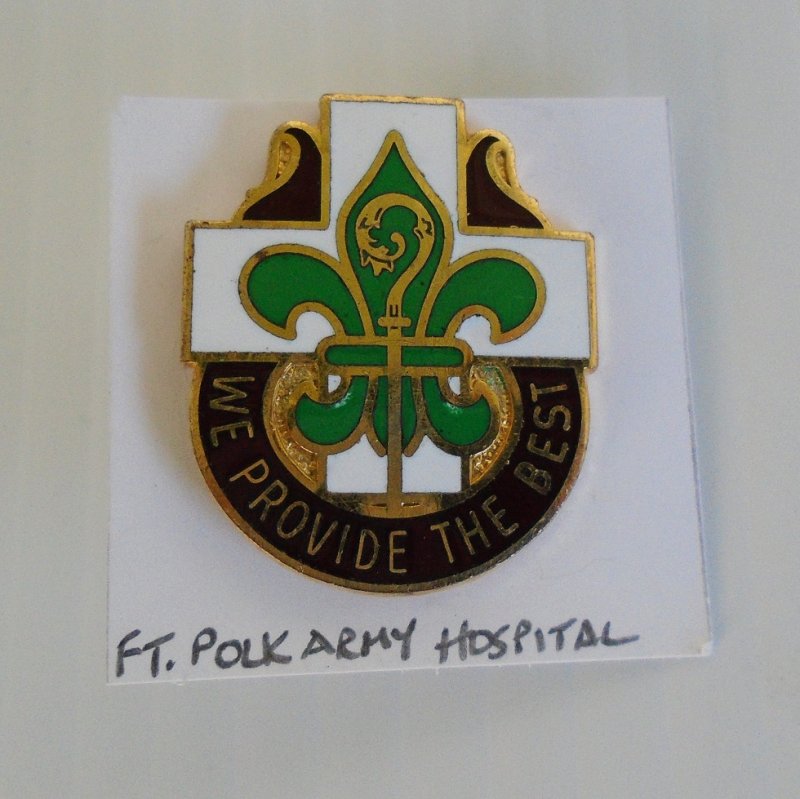 1 Fort Ft. Polk Army Hospital DUI Enamel Insignia Pin