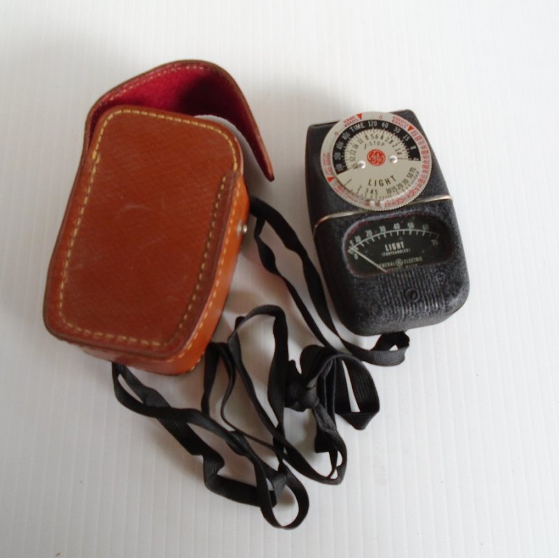 General Electric Exposure Light Meter DW-68
