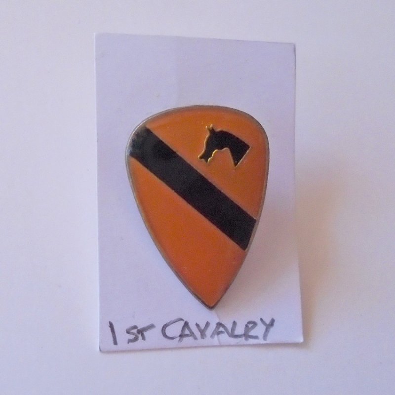 1st Cavalry Division Combat Service DUI Insignia Pin