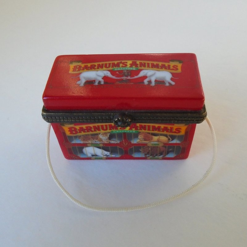 Barnum's Animals Porcelain Nabisco Crackers Trinket Box 1998
