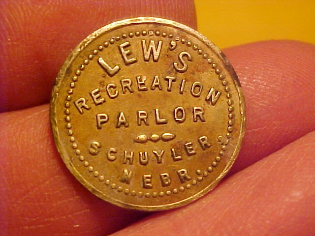 Schuyler, Nebraska Token: LEW'S RECREATION PARLOR 5¢
