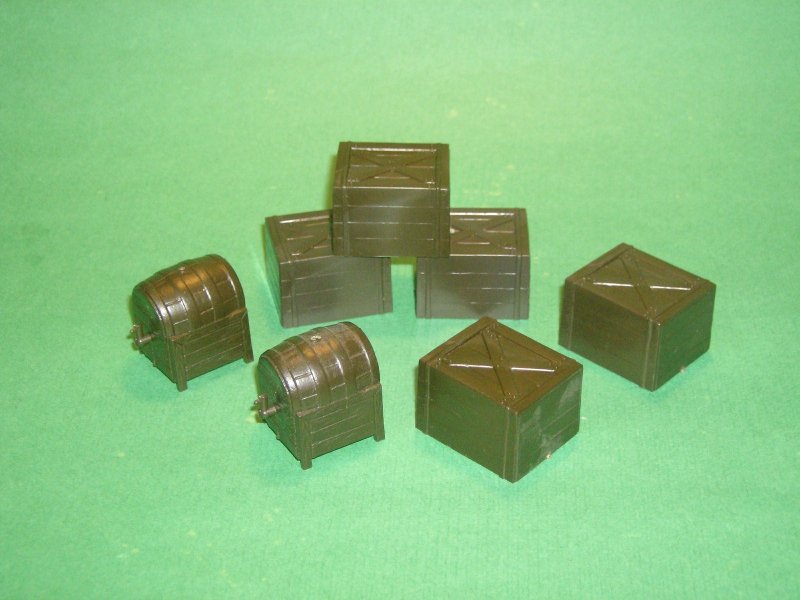 Marx Recast Hard Plastic Crates And Barrels Accessory Set