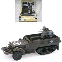 New Ray 1/32nd World War II U.S. Army M16 (AAA) Half Track Model Kit