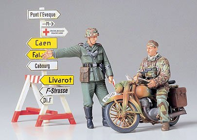 Tamiya 1/35 German Motorcycle Orderly Set Plastic Model Kit 35241
