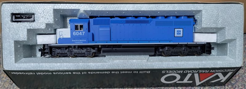 Kato 37-2707 EMD Leasing 6047 SD40-2 HO Scale