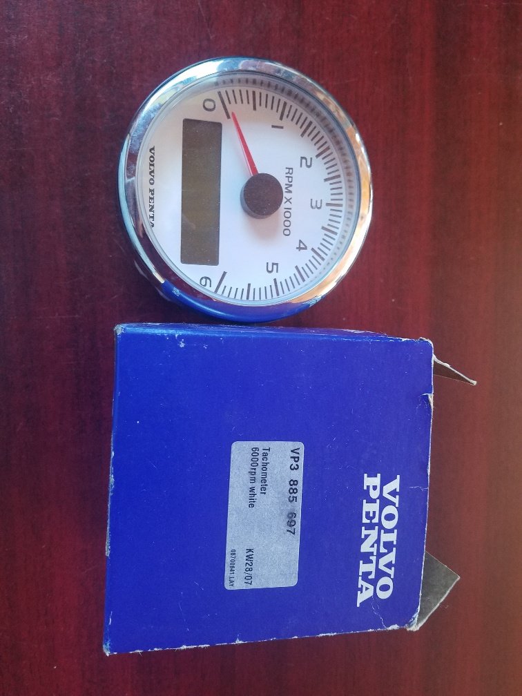 Volvo Penta Marine Engine Tach Tachometer RPM White Gauge 885697